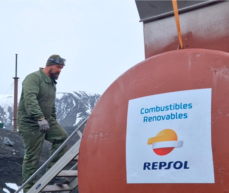 Repsol supplies renewable fuels for Antarctic Campaign of the Spanish Army