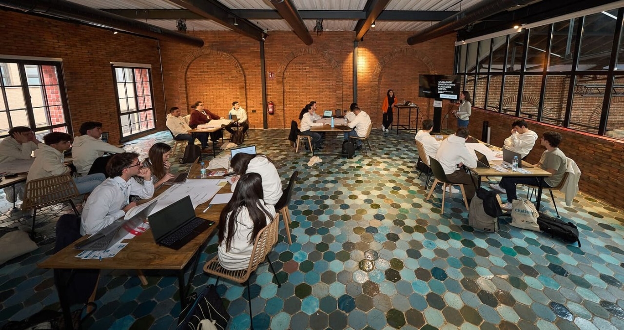 ¿Qué es un Hackaton? Ejemplos y beneficios para las empresas